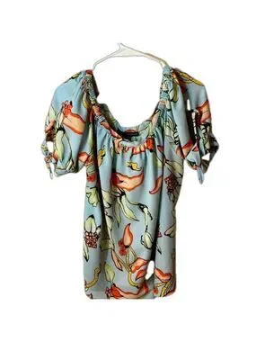 Harve Benard | Tops | Harve Bernard After Shoulder Short Cold Shoulder ...